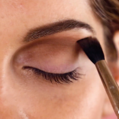 How to achieve the perfect cut crease with Avon products