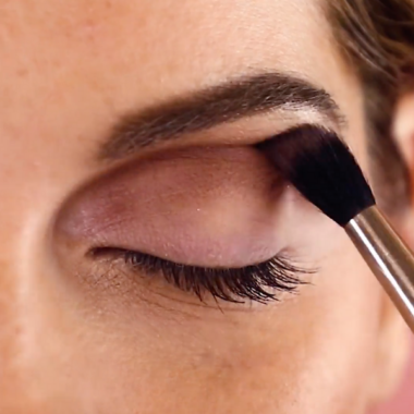 How to achieve the perfect cut crease with Avon products